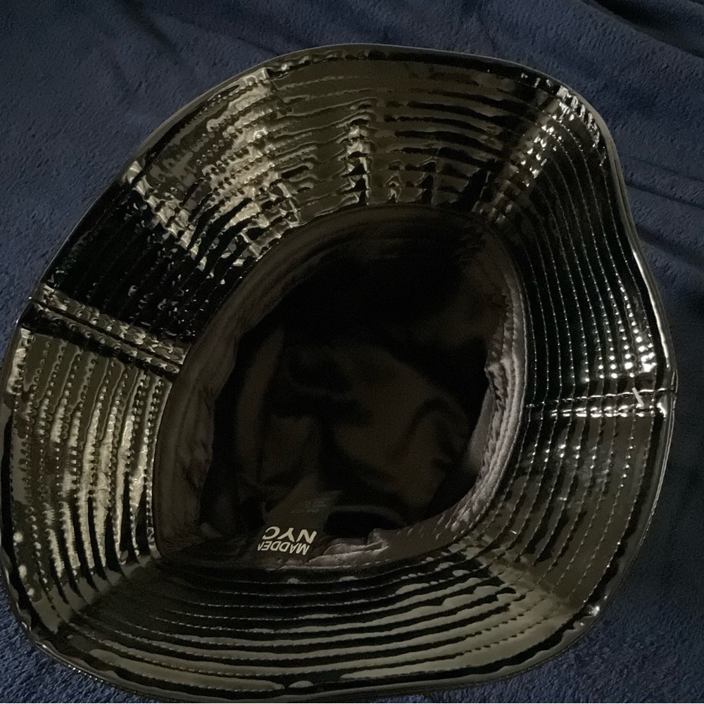 Madden Nyc Black Patent Leather Hat - Gem